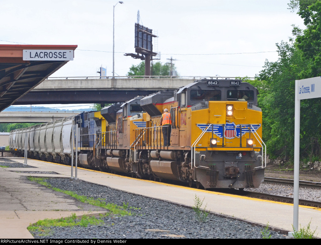 UP-8842 CP's Tomah Sub.